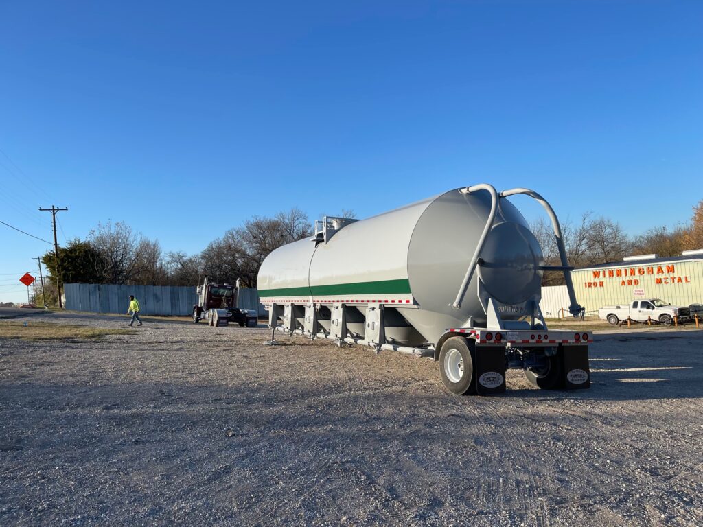 4,000 CUBIC FT STEEL PNEUMATIC “PIG” TRAILERS - Southern Fabrication